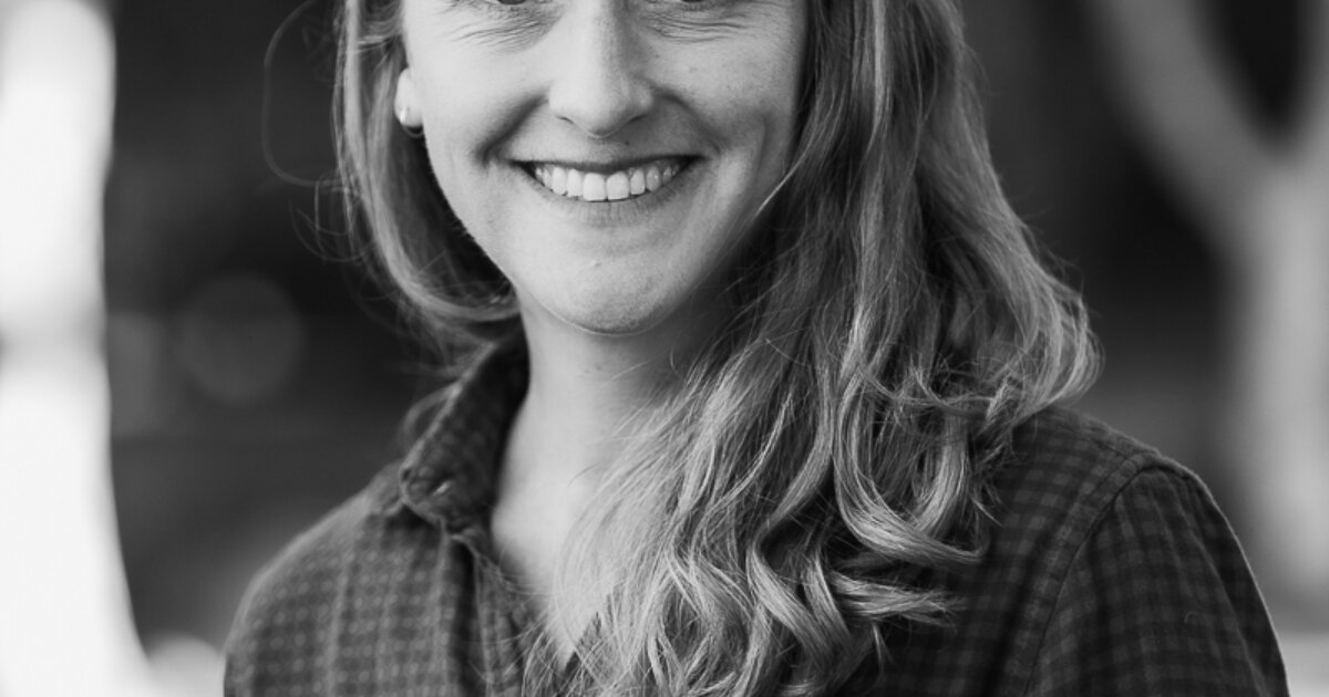 Emily Rea - Charcoalblue Experience